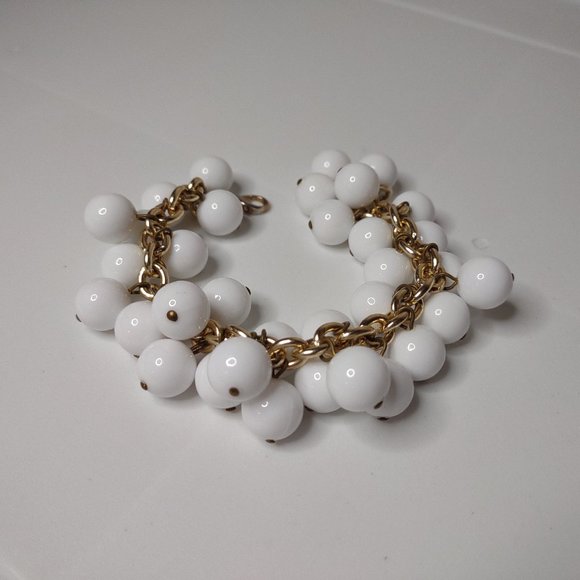 Jewelry | Vintage White Plastic Bead Bracelet | Poshmark